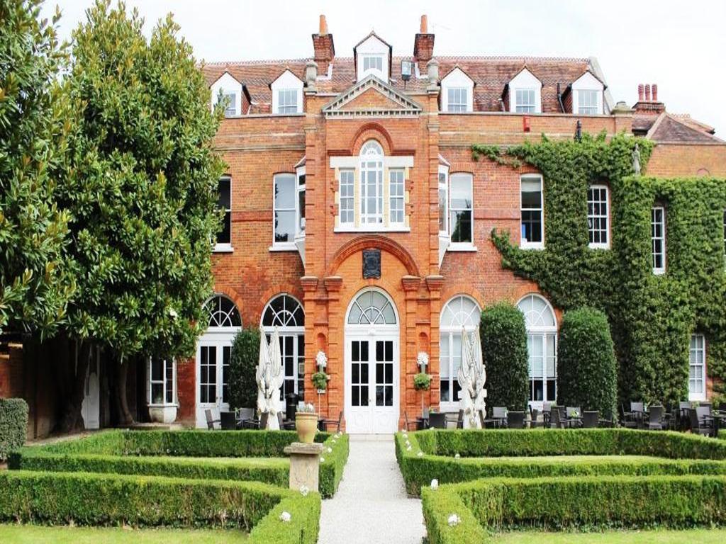 Studio6 - A Massive Studio Stage for Film Shoots | Filmapia - real ...