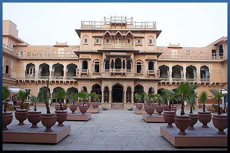 Filming at Chomu Palace| Filmapia - real sites . reel sites