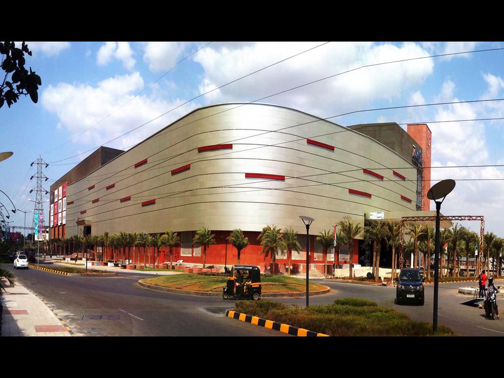 Filming at Lodha Xperia Mall| Filmapia - real sites . reel sites