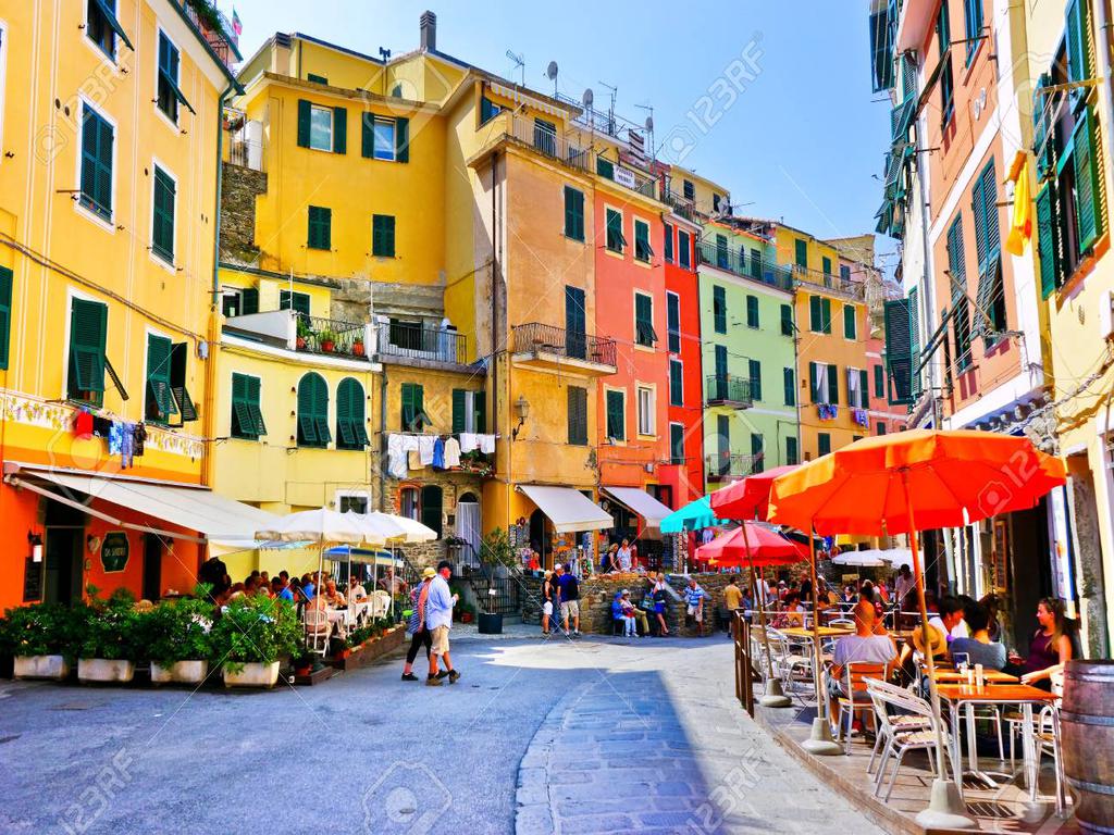 Filming at Main Street Vernazza| Filmapia - real sites . reel sites