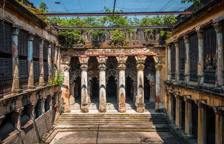House355 - A Ruined Zamindari House for Film Shoots | Filmapia - real ...