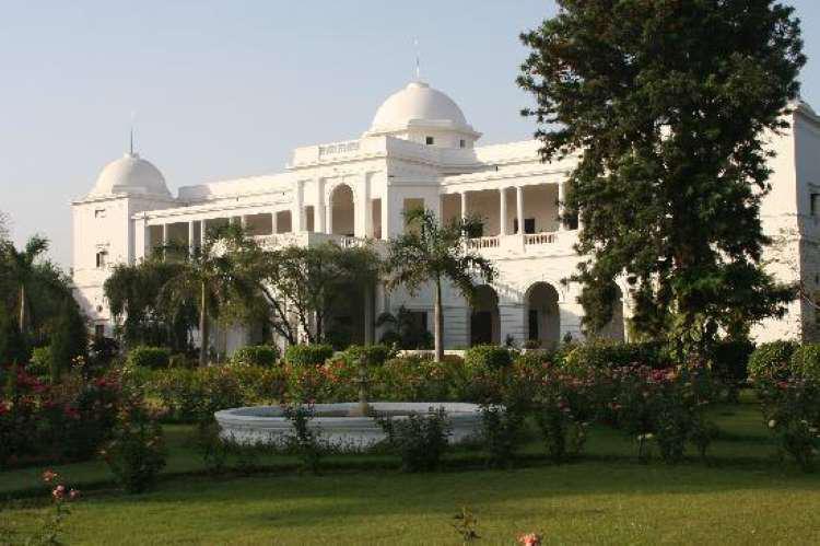 Filming at Pataudi Palace| Filmapia - real sites . reel sites