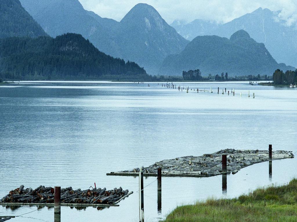 Filming at Pitt River| Filmapia - real sites . reel sites
