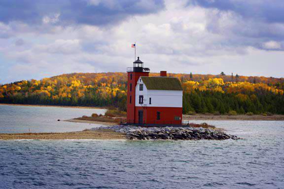 Filming at Round Island Lighthouse| Filmapia - real sites . reel sites