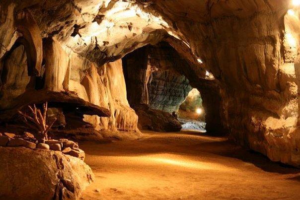 Filming at Sudwala Caves| Filmapia - real sites . reel sites