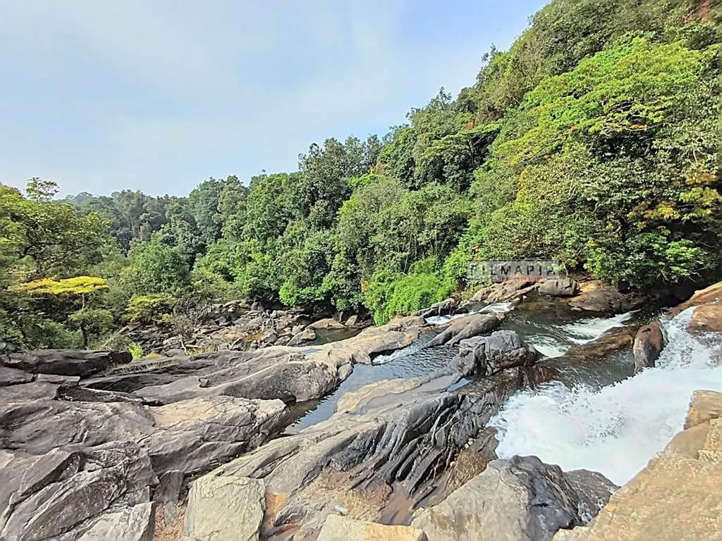 Filming at Vanake Abbi Waterfalls| Filmapia - real sites . reel sites
